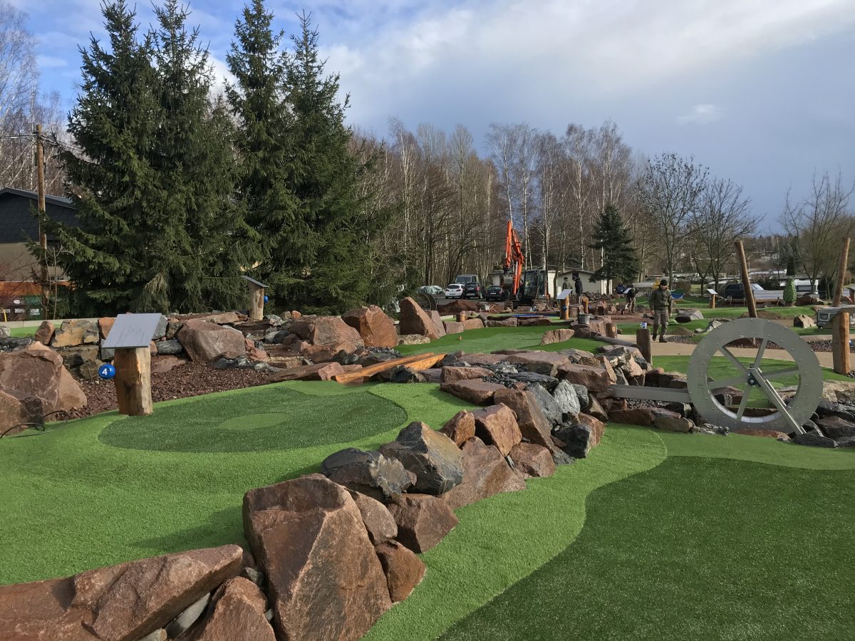 Abenteuer Minigolf am See (Stausee Oberwald/Callenberg) | ABENTEUER ...